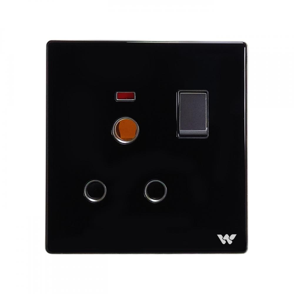 WC3PRS 3 Pin Round Socket with Switch